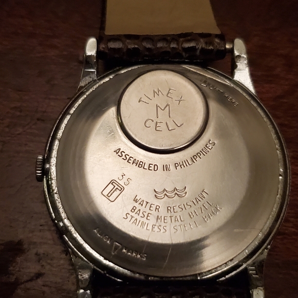 Timex | Accessories | Vintage Timex M Cell Low Profile Mens Watch ...